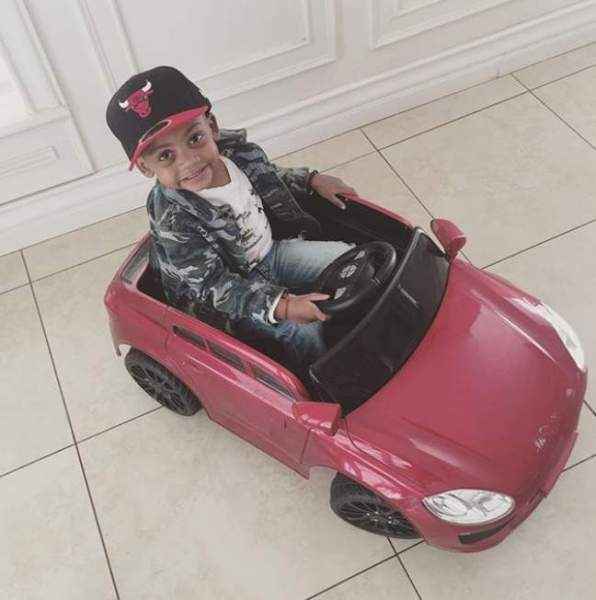 See Photos of Emtee new Trap House Mansion - ZAtunes