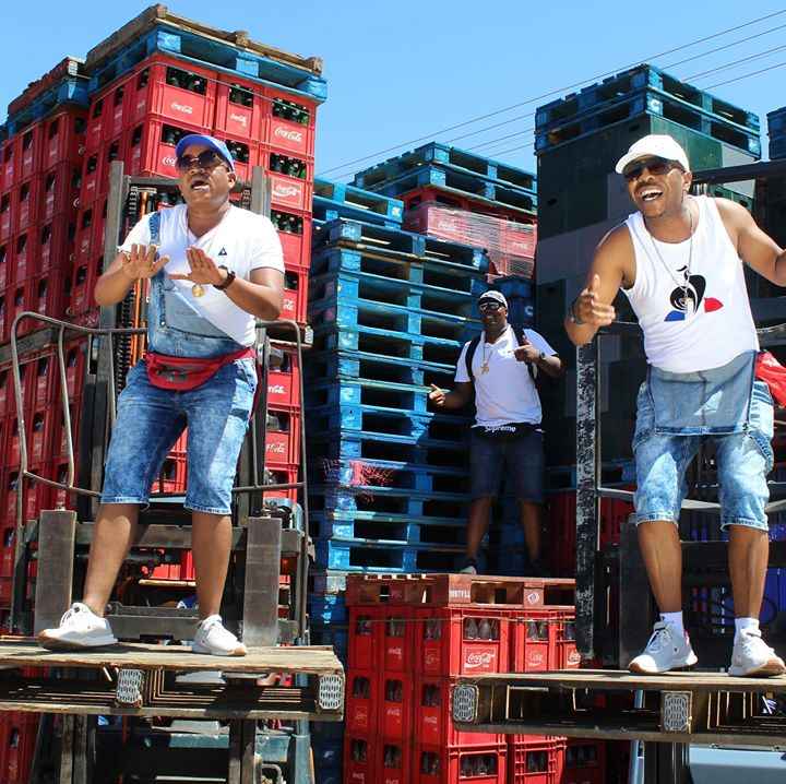 Team Delela & Dadaman - Ngwano ft Madadazela - ZAtunes