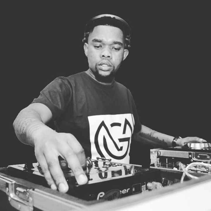 Njelic – Garage Mix Vol 42 - ZAtunes