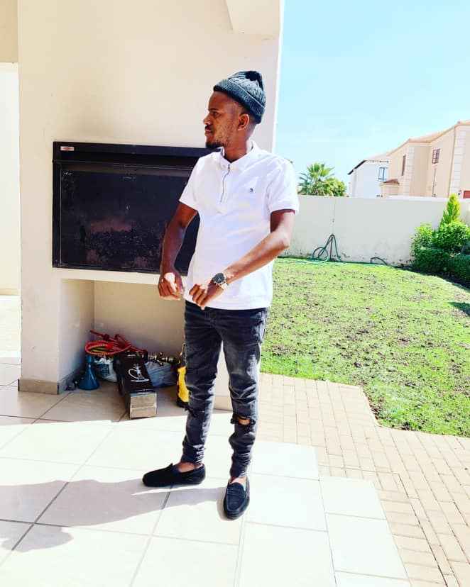 DJ Maphorisa & Kabza De Small – Thula Nana ft. Njelic - ZAtunes