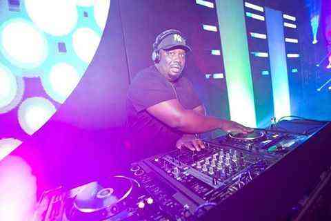 DJ Scott - My Reflection 2021 Mix - ZAtunes
