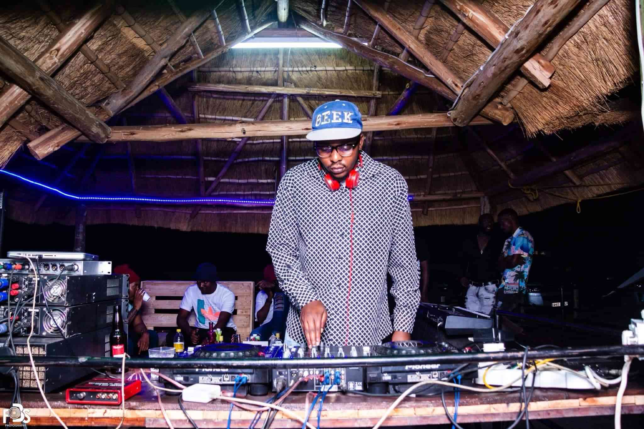 Pastor Snow - Amina (Afro Drum Remix) - ZAtunes