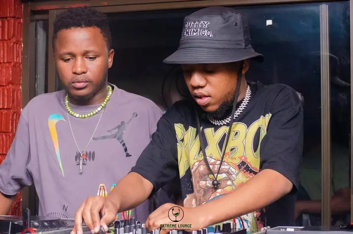 Amu Classic & Kappie Drops Visual For "Abafana Be Piano" - ZAtunes