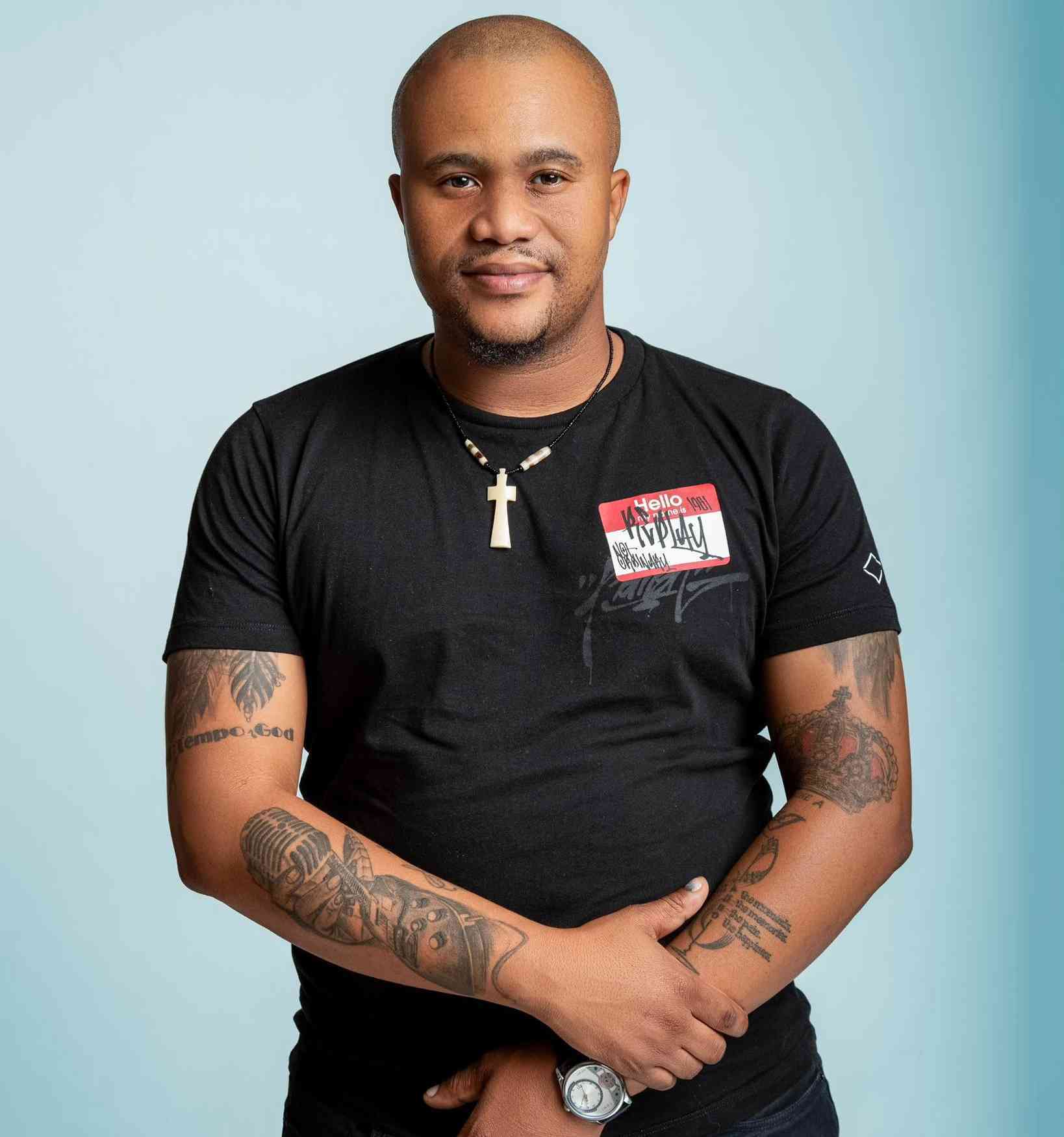 knight SA & Adhesive Twins - Deeper Soulful Sounds Vol. 110 - ZAtunes